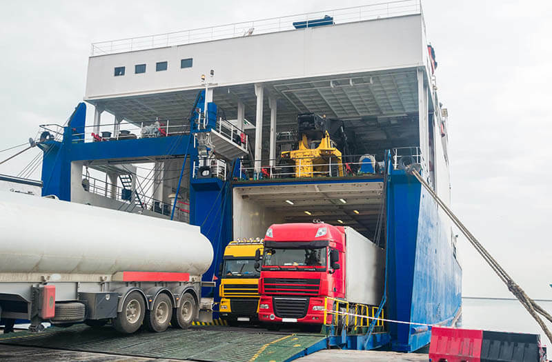 logistics, shipping, cargo, supply chain, air, sea, land - Smart delivery